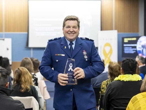 Country cop wins national award - Chris Lynch Media