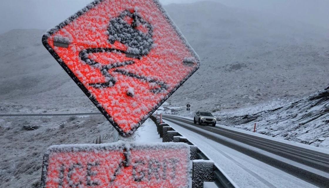 Lewis Pass re-opens following snow Friday morning - Chris Lynch Media