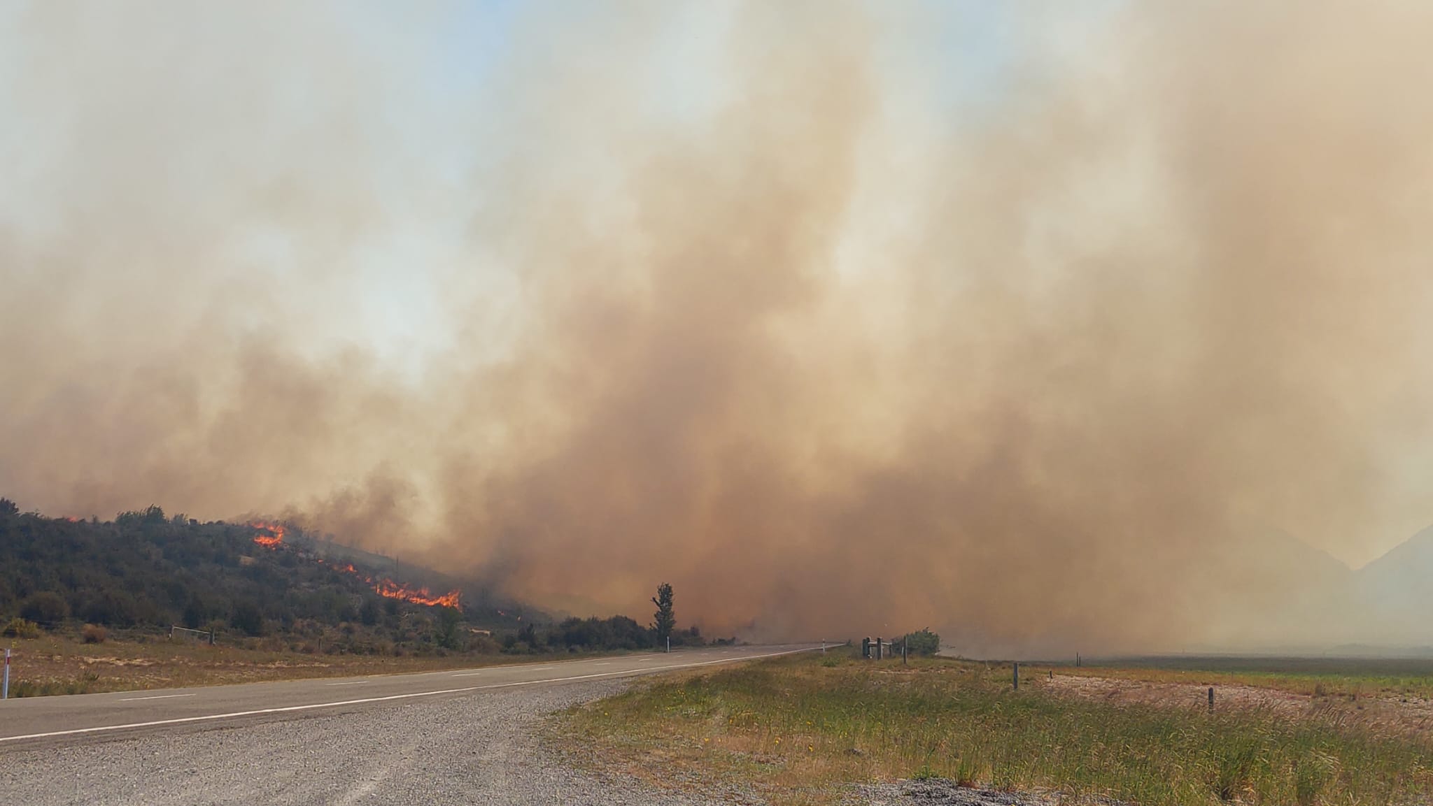 (updated 2.45pm) Fire at Bridge Hill grows to 980 hectares as crews ...