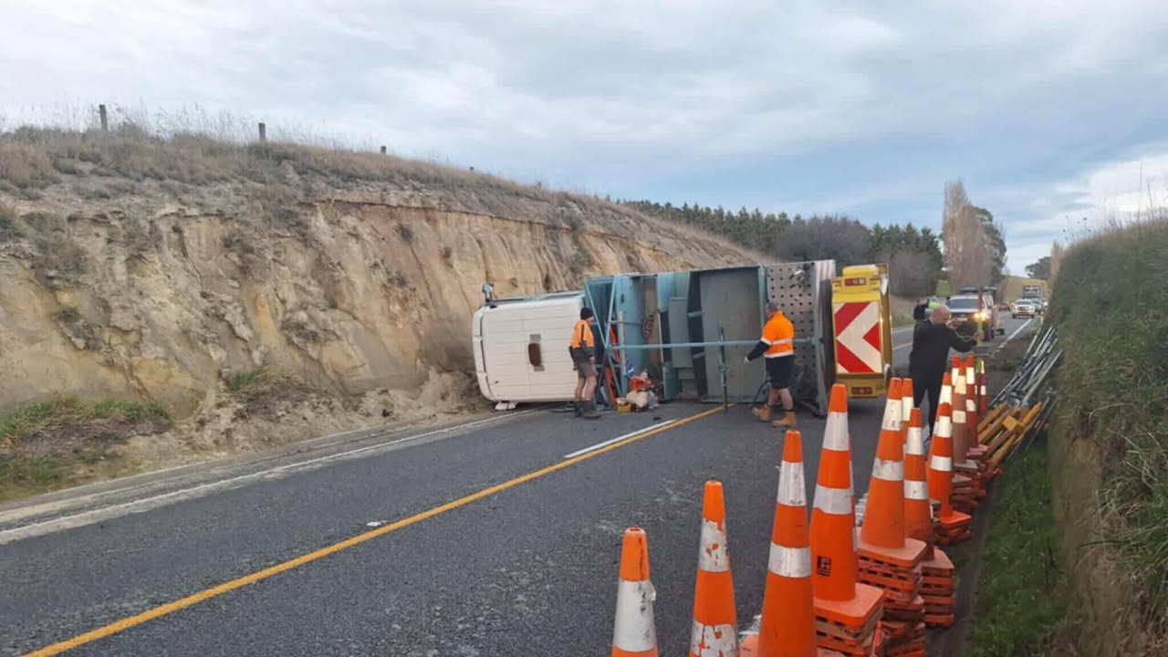 State Highway 1 reopens after truck crash near Cheviot - Chris Lynch Media