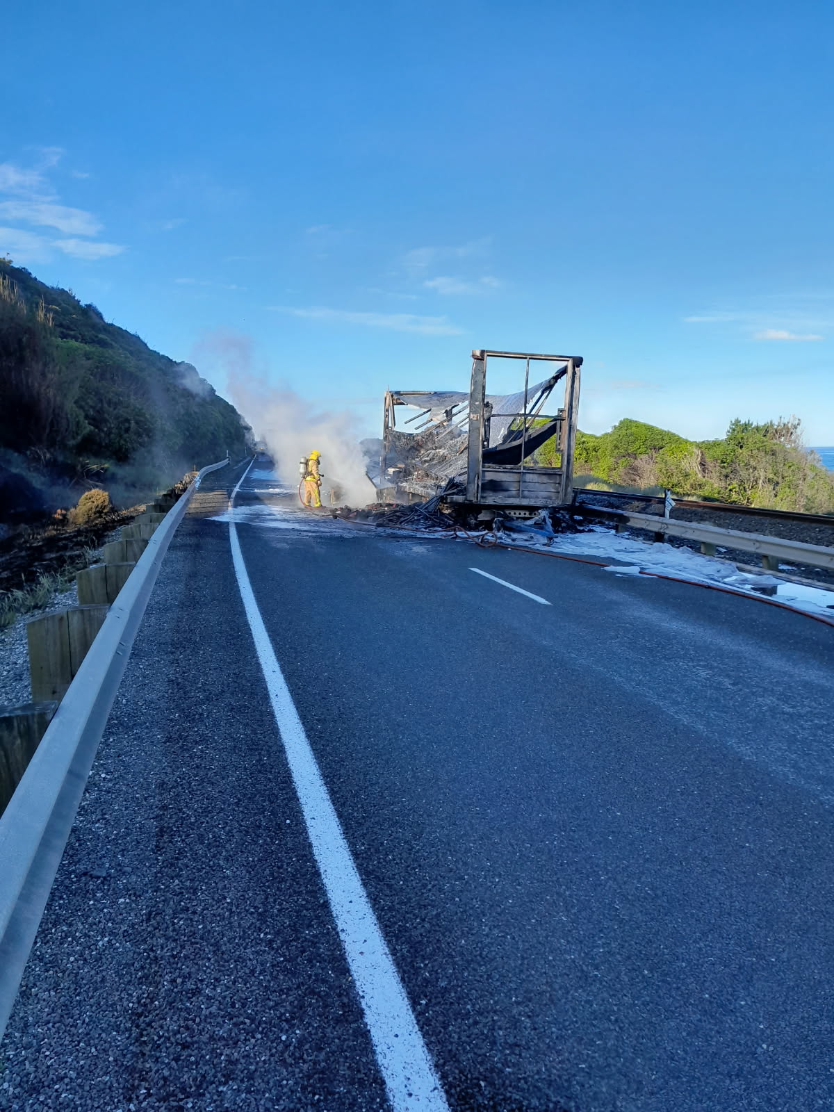 SH1 closure to continue tonight after vehicle fire - Chris Lynch Media