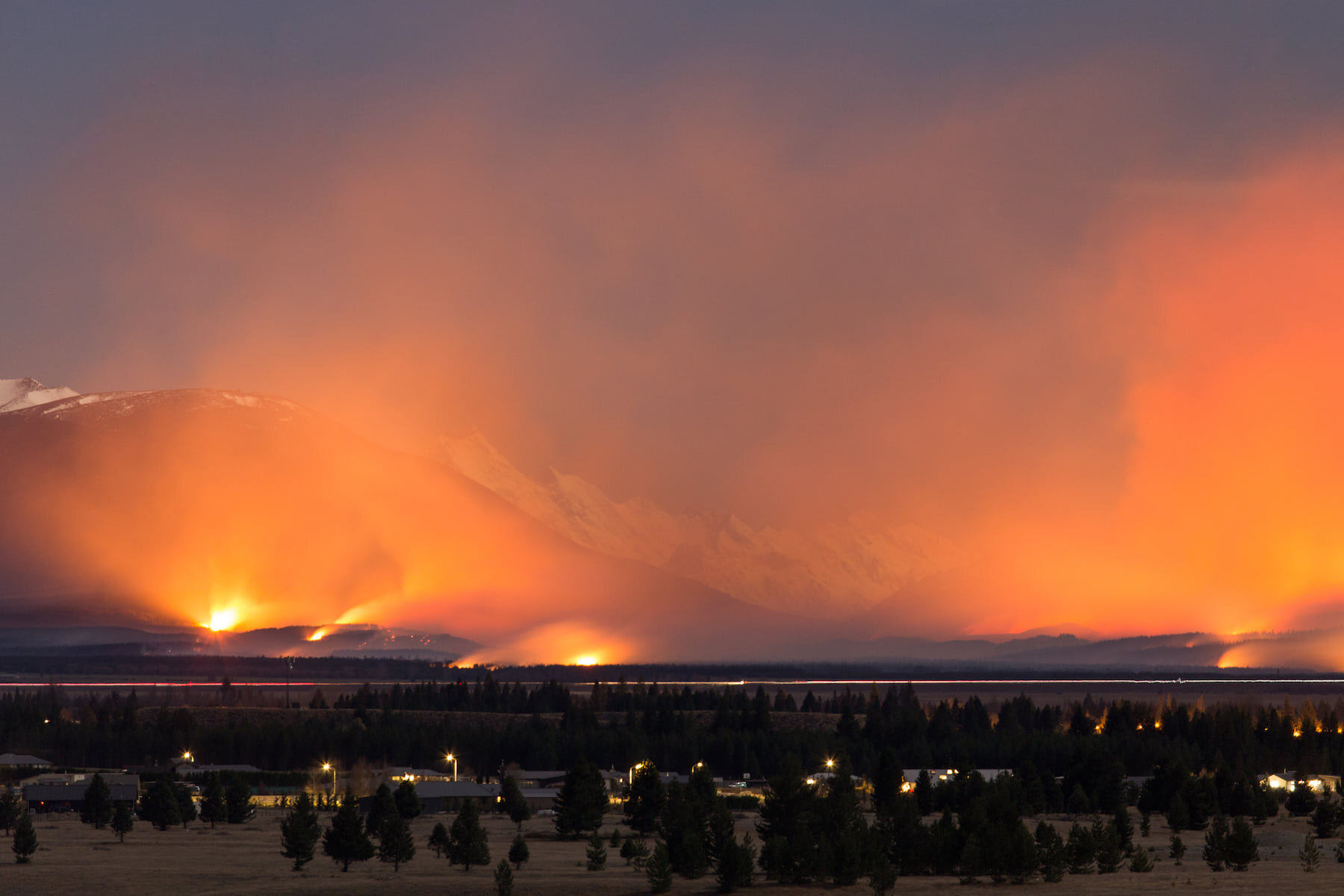100 metre high flames burn through the Mackenzie region - Chris Lynch Media