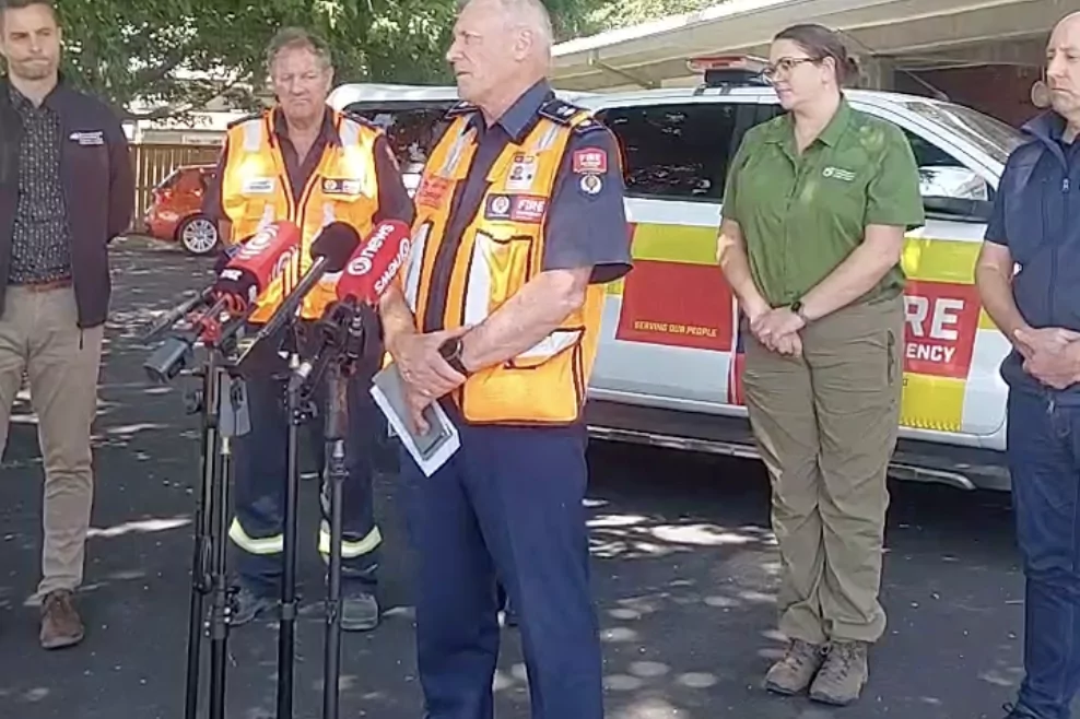 (updated 2.45pm) Fire at Bridge Hill grows to 980 hectares as crews ...